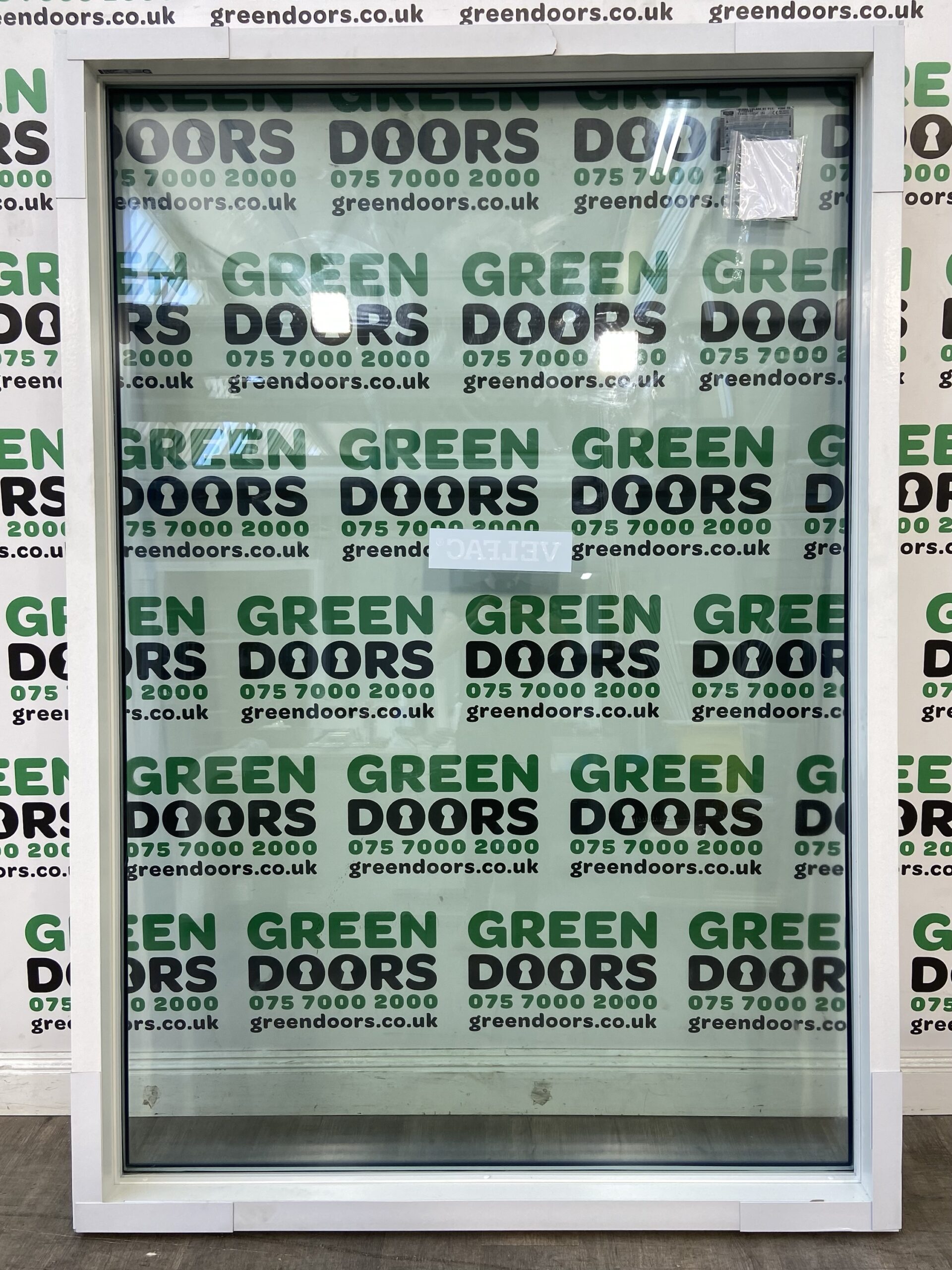 'Velfac' Aluminium/Wood (Clad) Fixed Window | Green doors